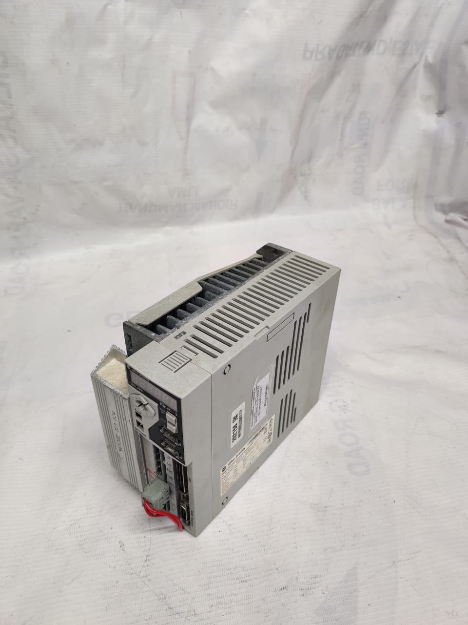 ALLEN BRADLEY SERVO DRIVE 2071-AP8 5AMP 415VOLT Premiere Electronics
