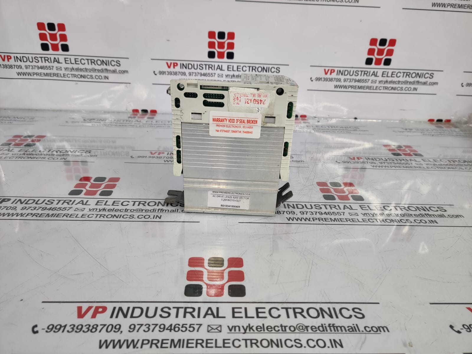 AC DRIVE LENZE 8200 VECTOR 0.25KW/215VOLT Premiere Electronics